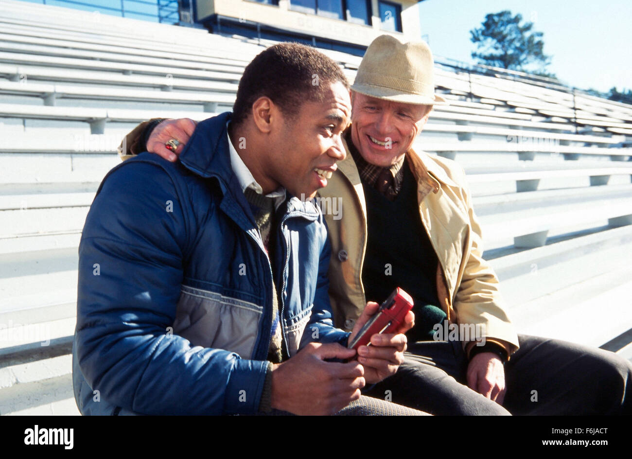Radio 2003 cuba gooding jr hi-res stock photography and images - Alamy