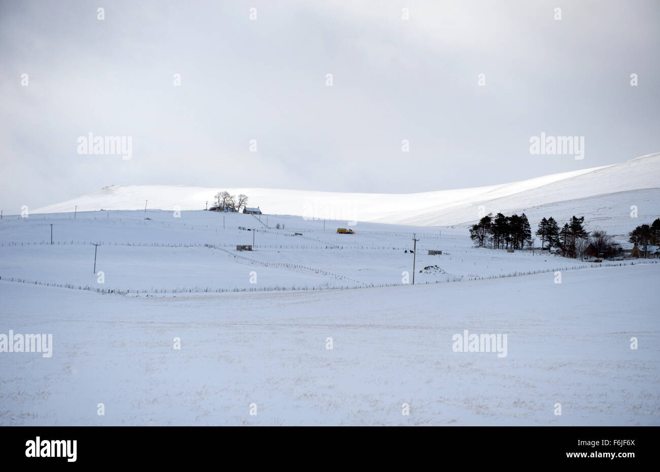 Snow hills hi-res stock photography and images - Alamy