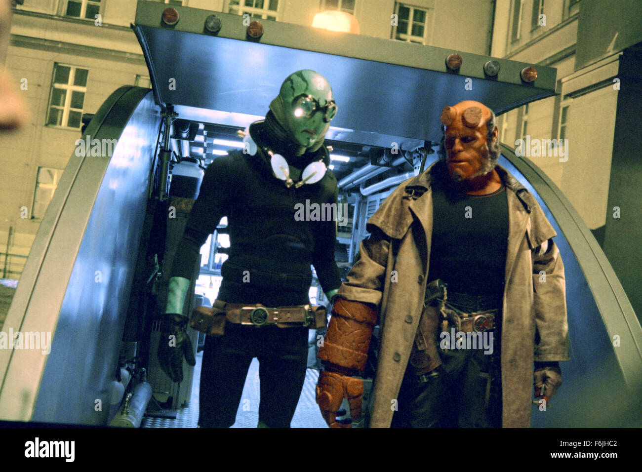 Doug jones actor hi-res stock photography and images - Alamy