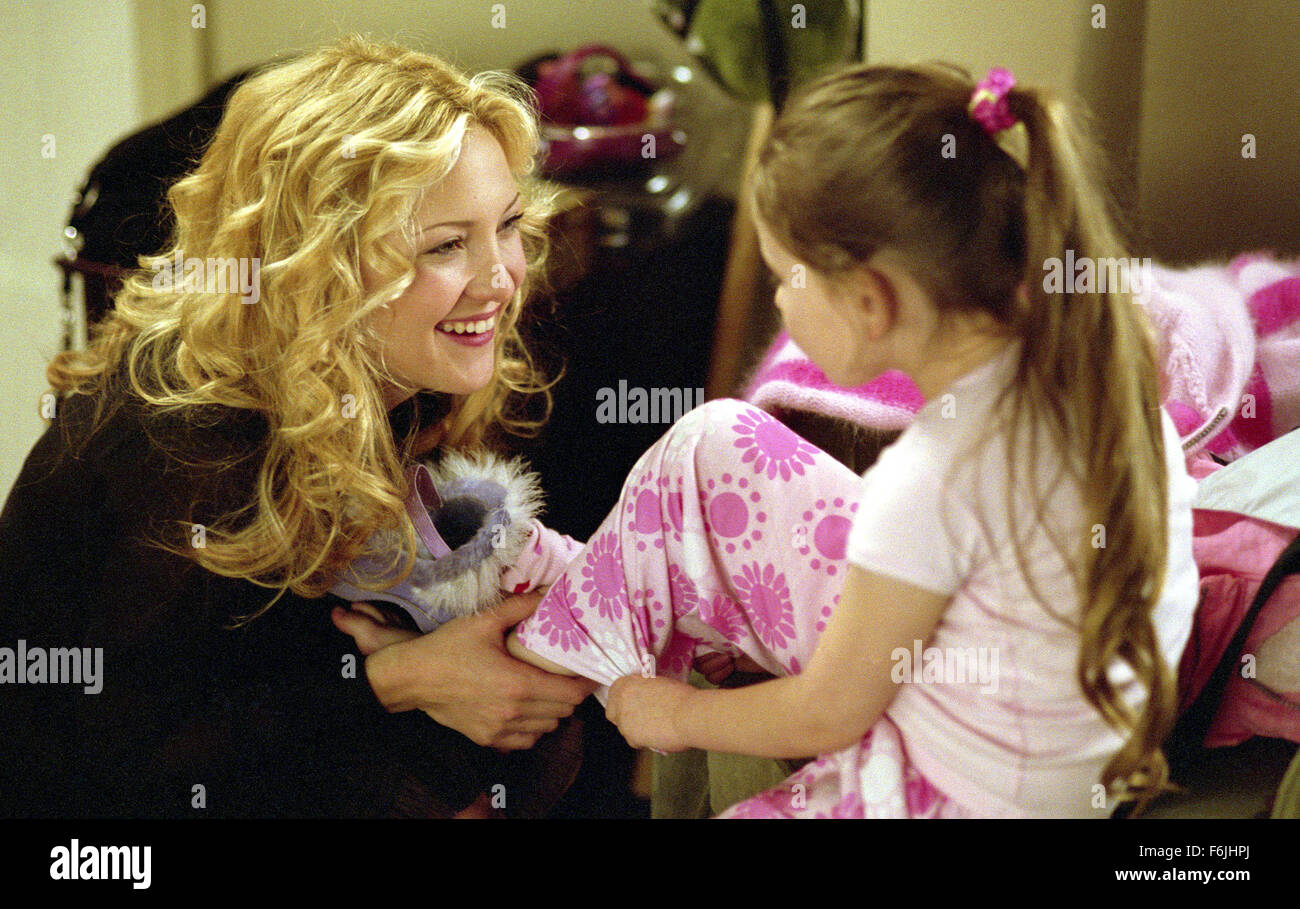 Raising helen 2004 abigail breslin hi-res stock photography and images ...