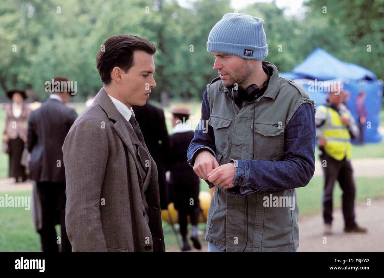 Johnny depp finding neverland 2004 hi-res stock photography and images ...