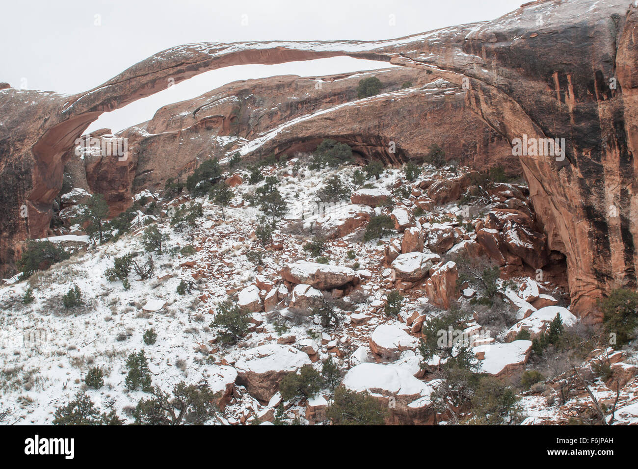 Arches national park landscape arch hi-res stock photography and images ...