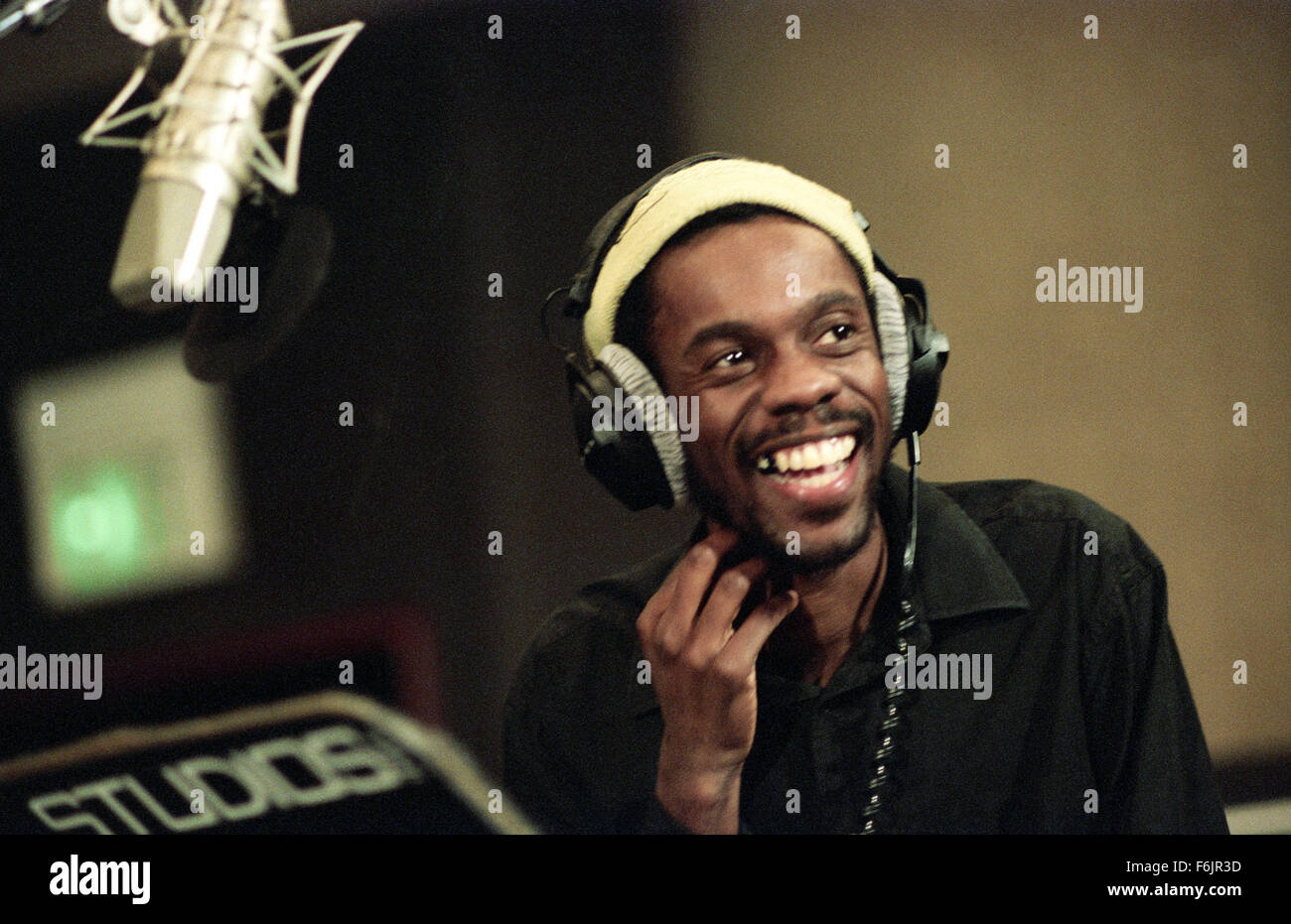 Oscar shark tale 2004 hi-res stock photography and images - Alamy