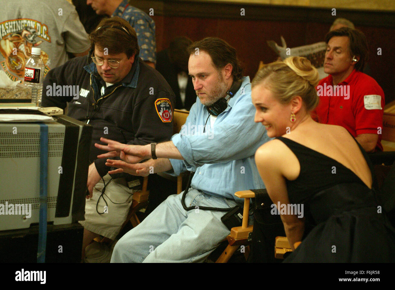 Release date november 19 2004 hi-res stock photography and images - Alamy