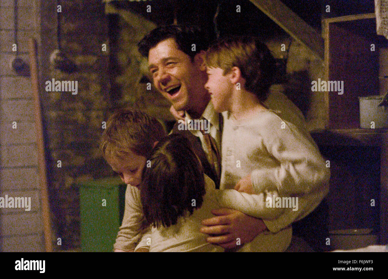 Russell crowe cinderella man hi-res stock photography and images - Alamy