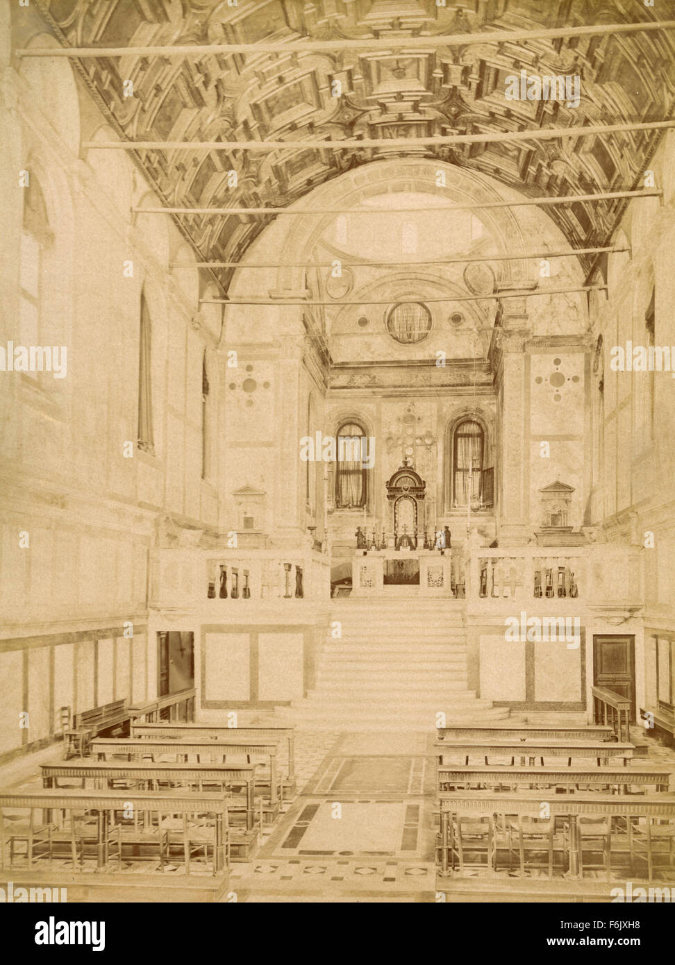 The interior of the Church of Miracles, Venice, Italy Stock Photo - Alamy