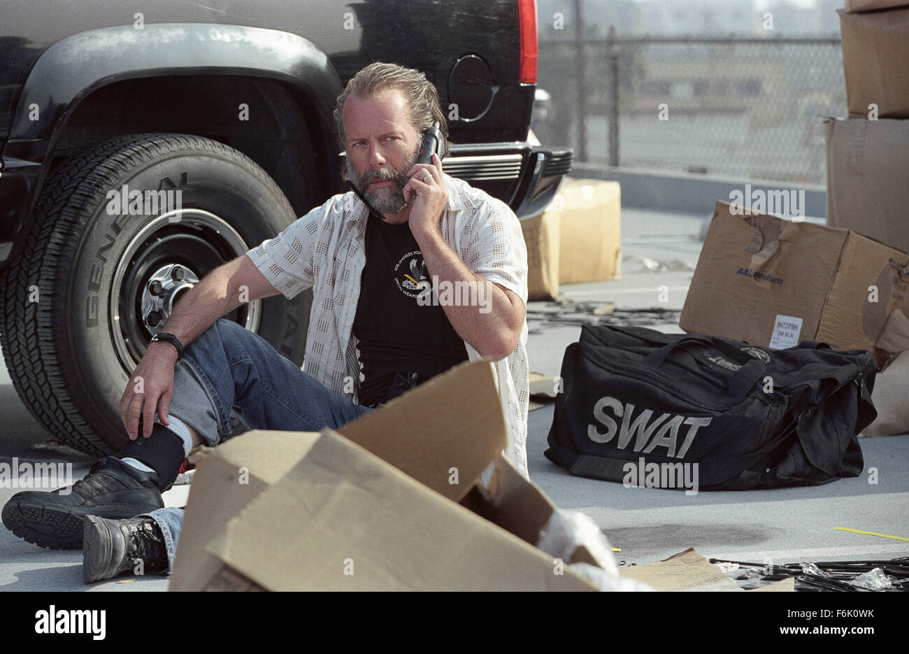 Bruce Willis Hostage