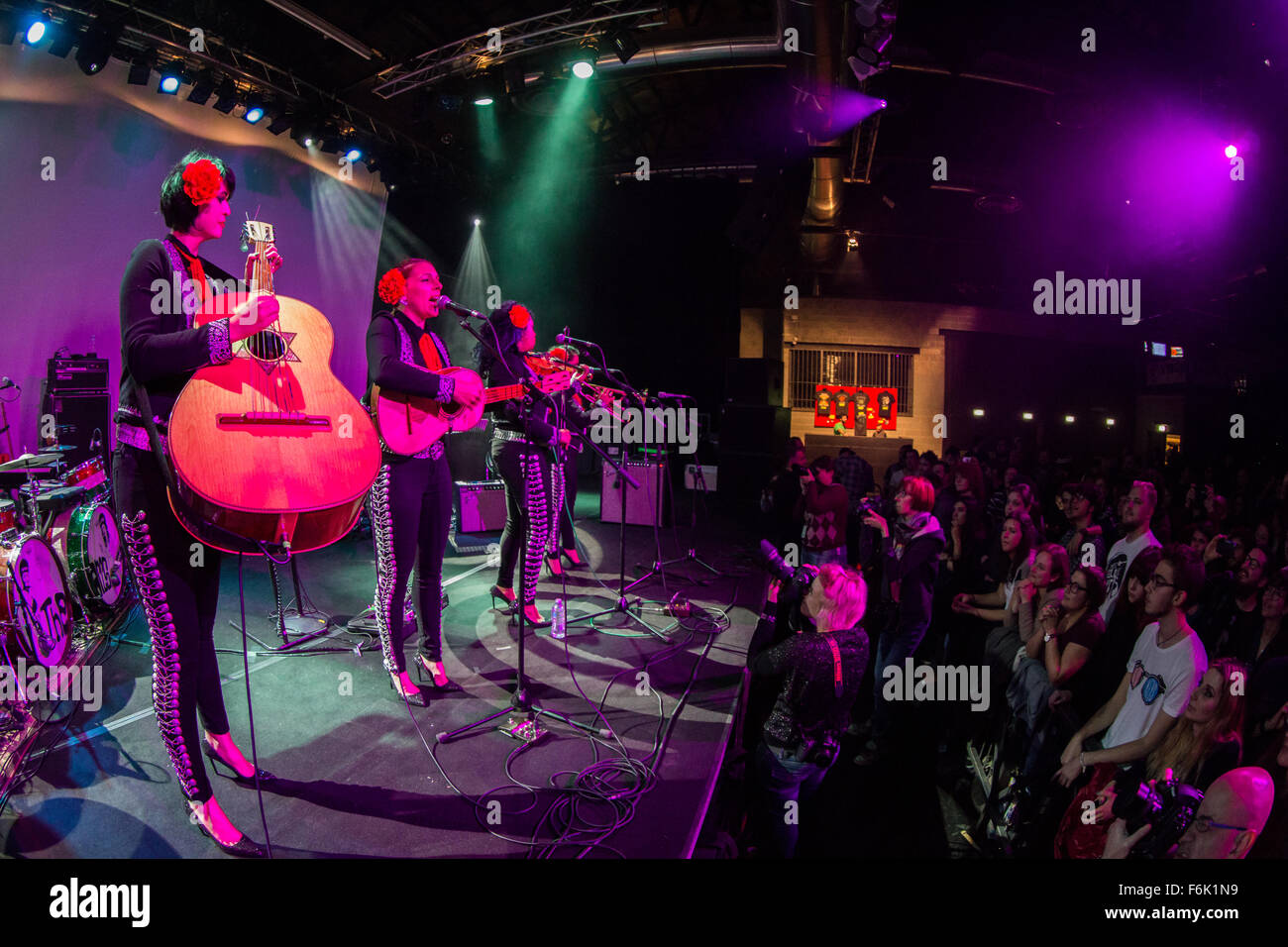 Female mariachi band hi-res stock photography and images - Alamy