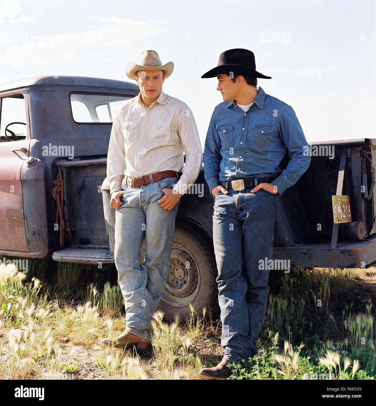 Jake gyllenhaal heath ledger hi-res stock photography and images - Alamy