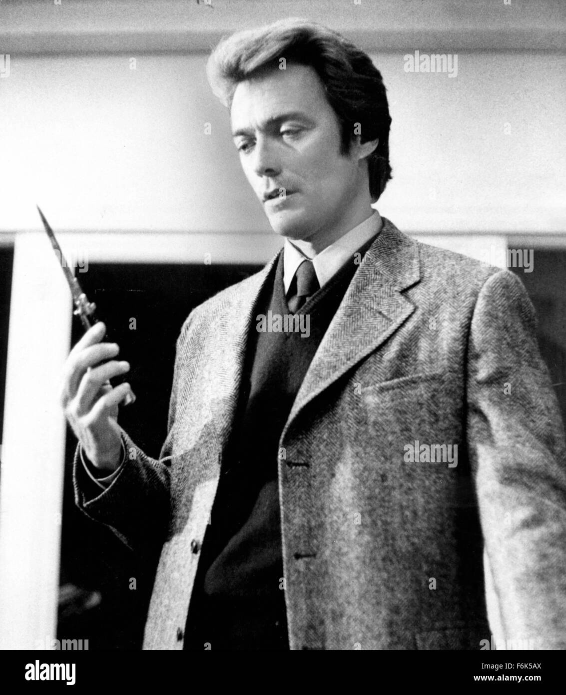 Dirty harry 1971 clint eastwood Black and White Stock Photos & Images ...
