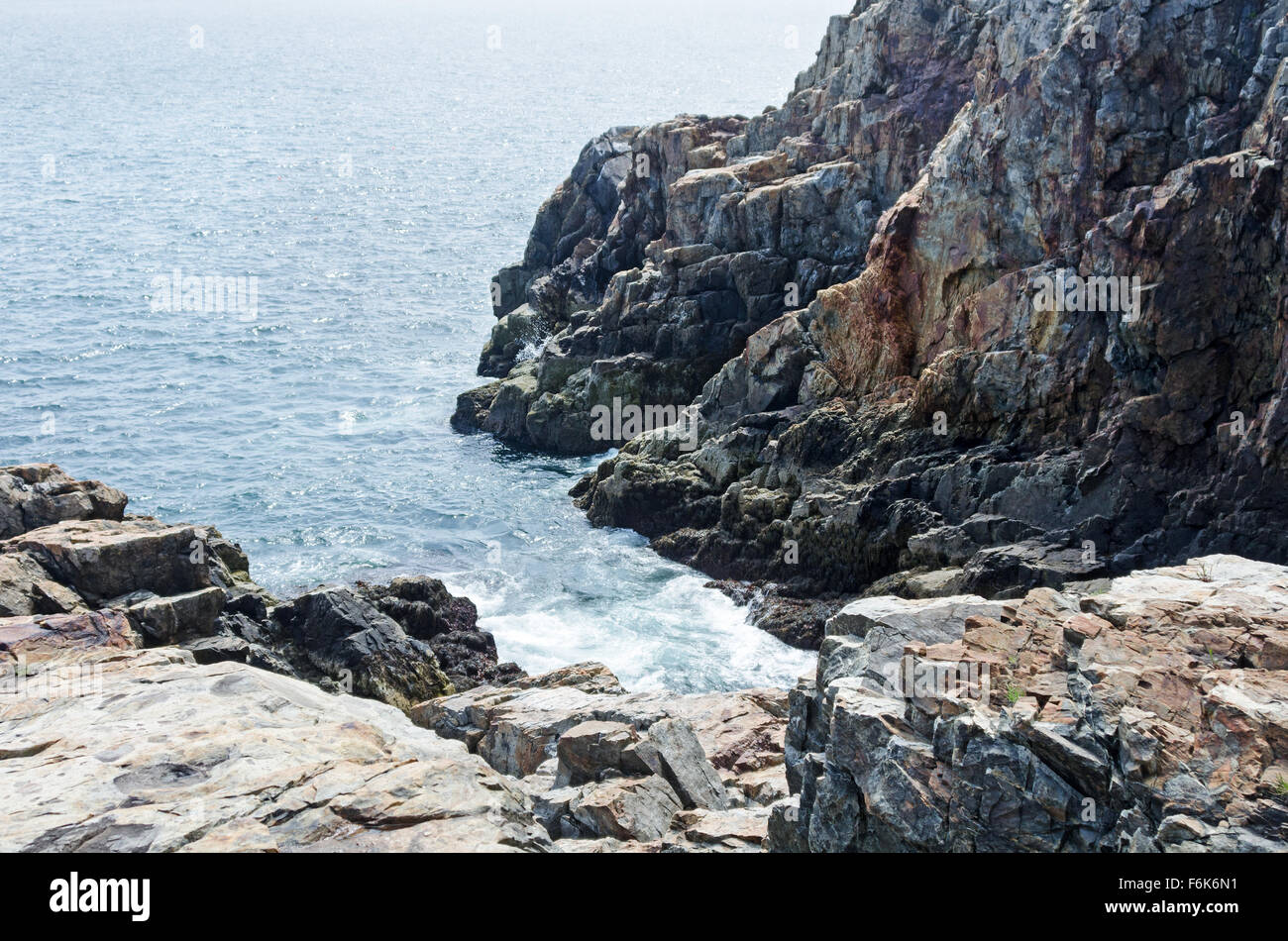 Waves in acadia national park hi-res stock photography and images - Alamy