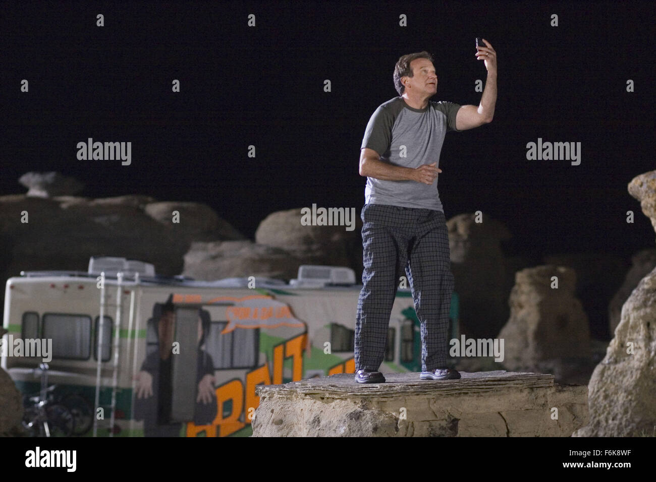 Robin williams film title rv hi-res stock photography and images - Alamy