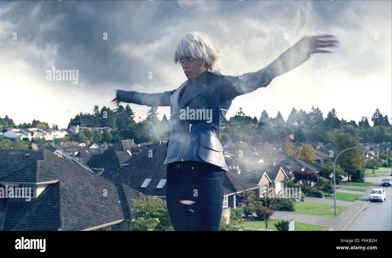 Halle berry storm x men title hi-res stock photography and images - Alamy