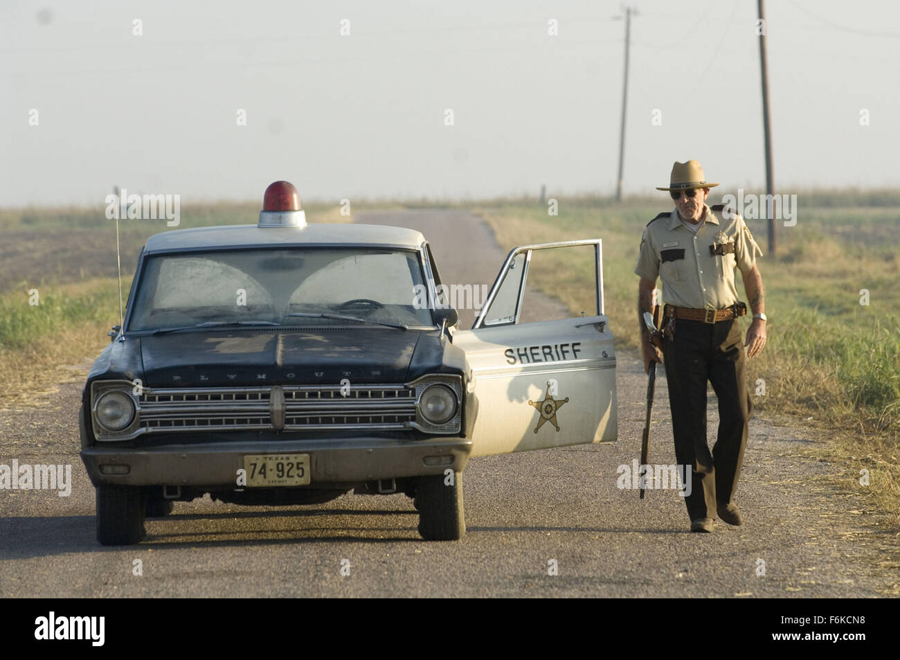 Texas chainsaw massacre the beginning hi-res stock photography and ...