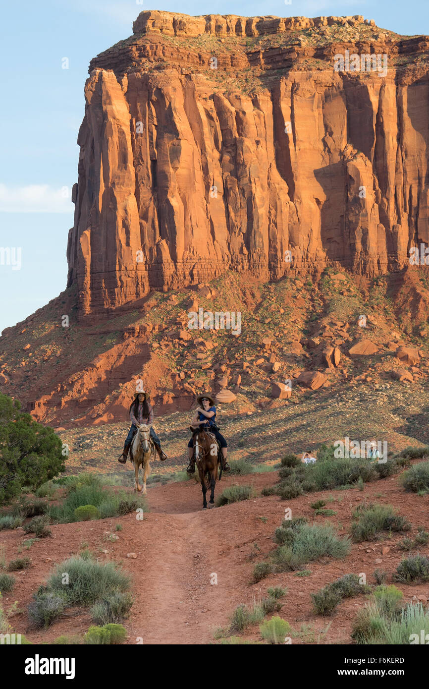 Horseback riding in Monument Valley, Utah Stock Photo - Alamy