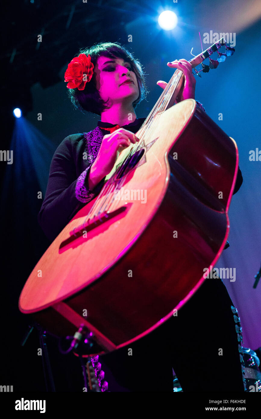 Lisa sassano hi-res stock photography and images - Alamy