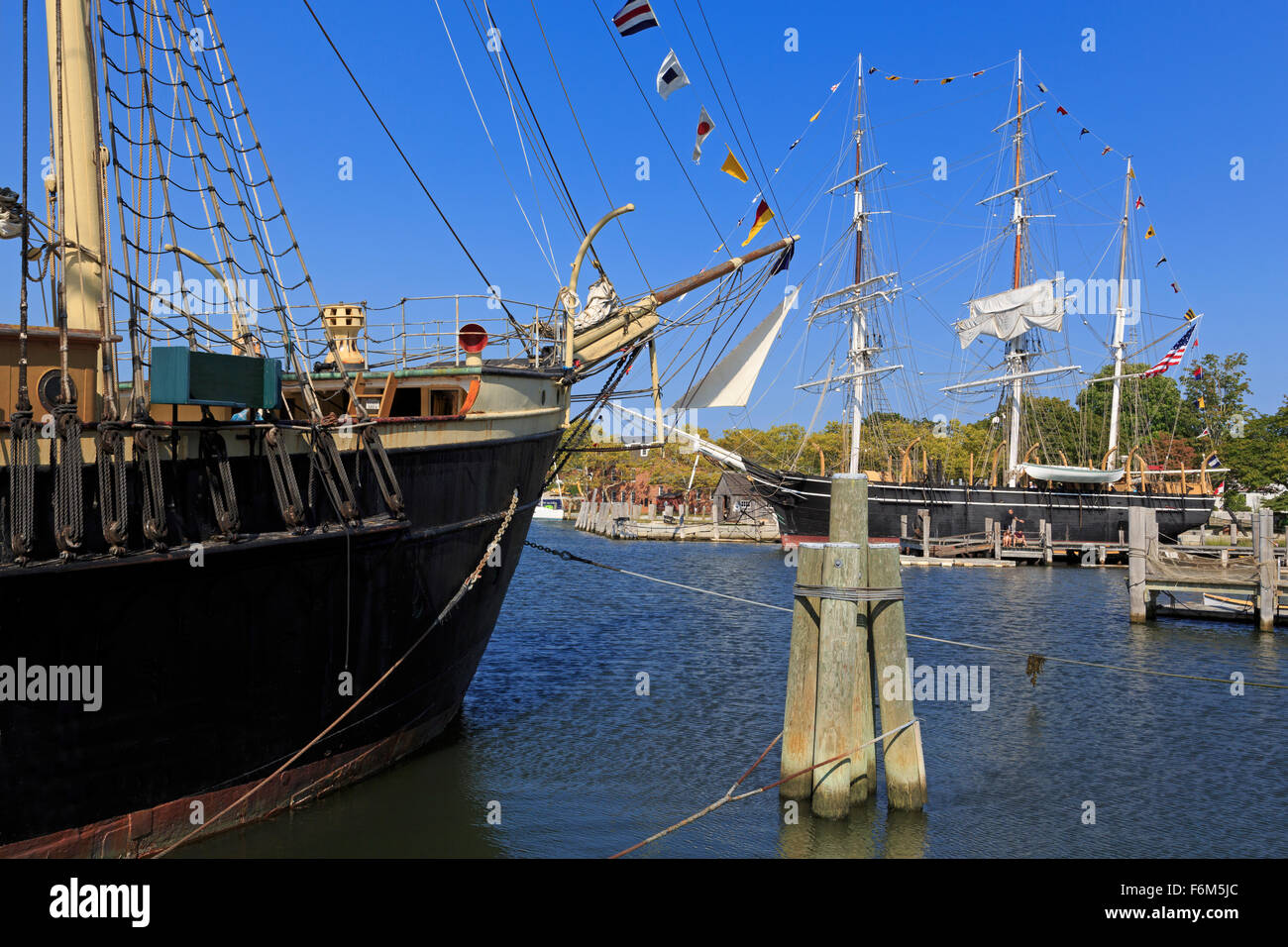 Mystic Connecticut High Resolution Stock Photography and Images - Alamy