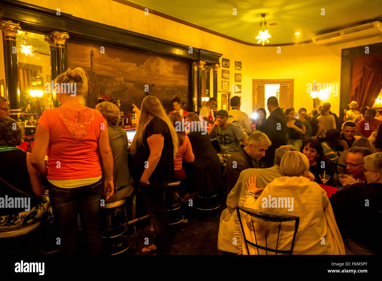 Hemingways bar en el floridita hi-res stock photography and images - Alamy