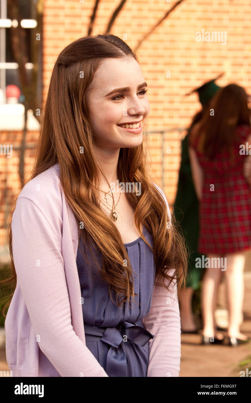 Lily Collins Volleyball The Blind Side