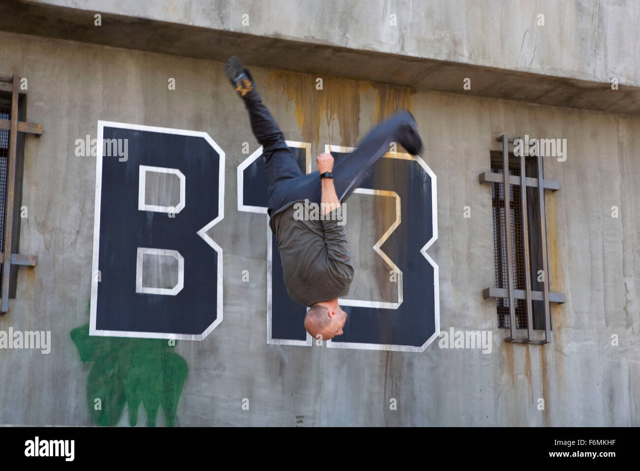 District 13 ultimatum hi-res stock photography and images - Alamy