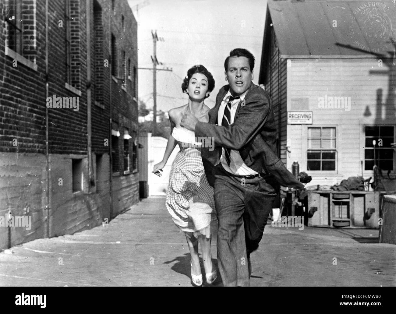 Sept. 13, 2010 - Dana Wynter / Kevin McCarthy.in.INVASION OF THE BODY ...