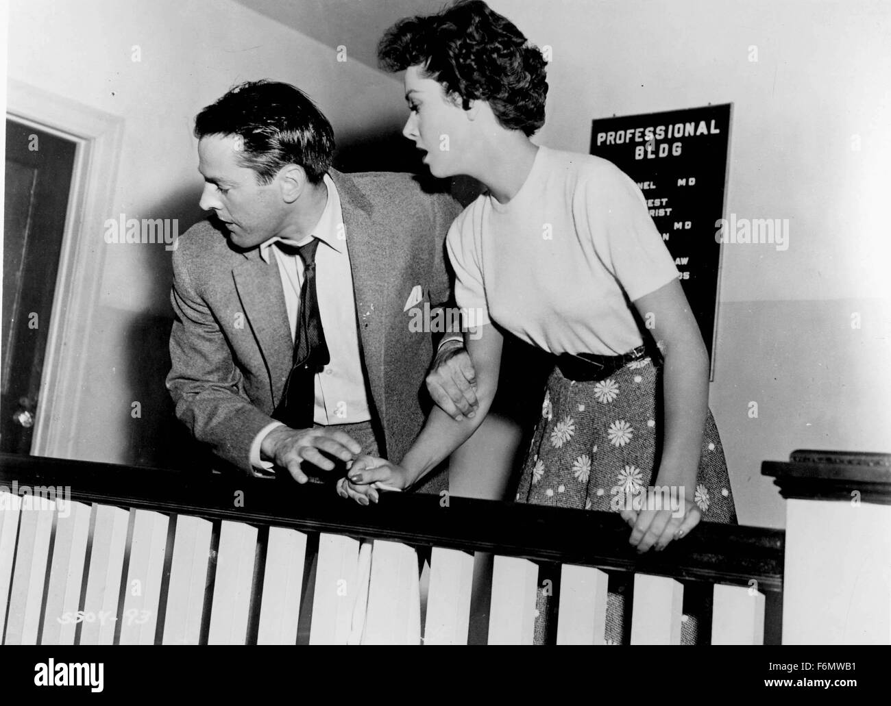 Sept. 13, 2010 - Kevin McCarthy Dana Wynter.in.INVASION OF THE BODY ...