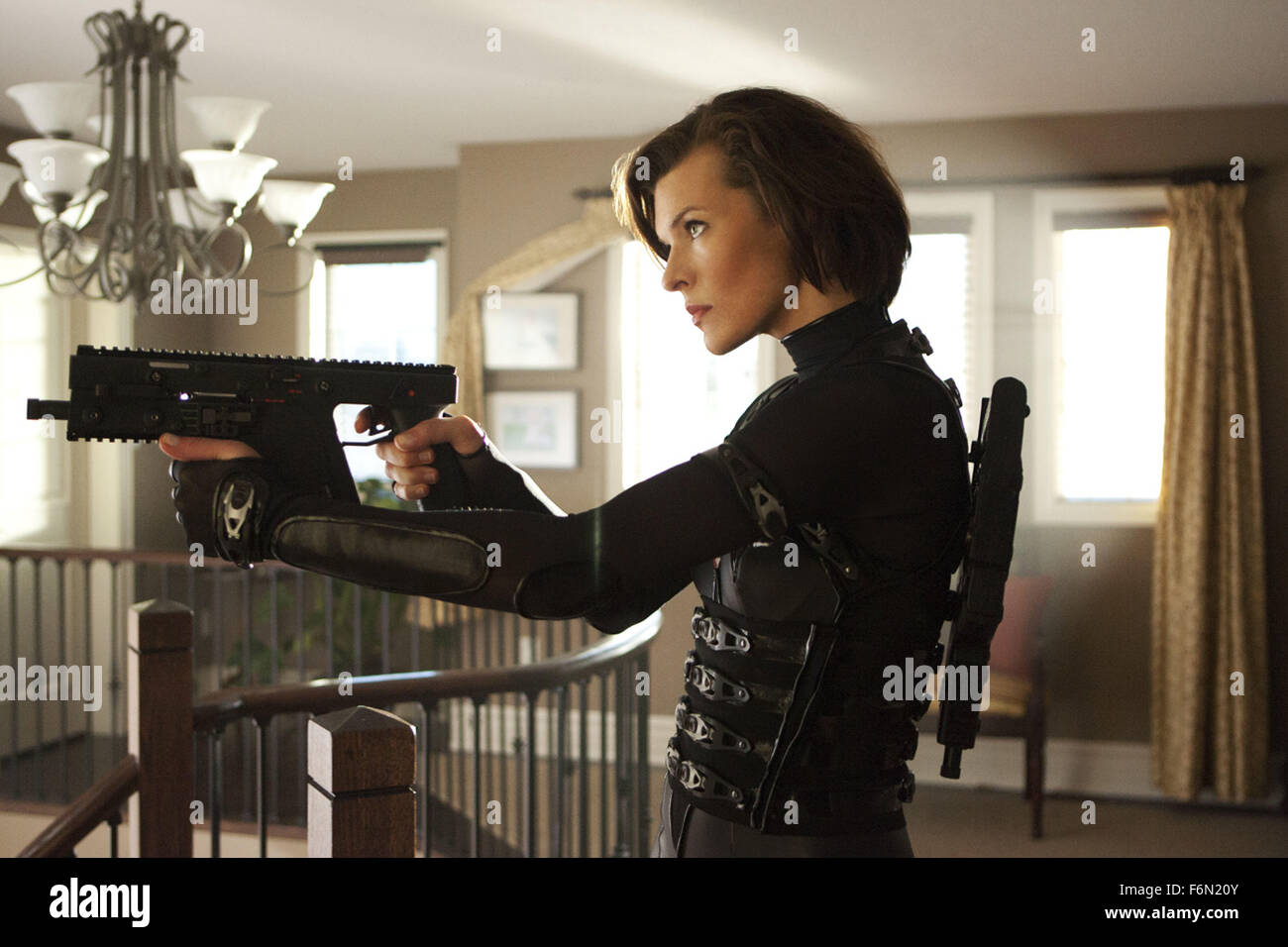 Milla jovovich as alice film title resident evil hi-res stock ...