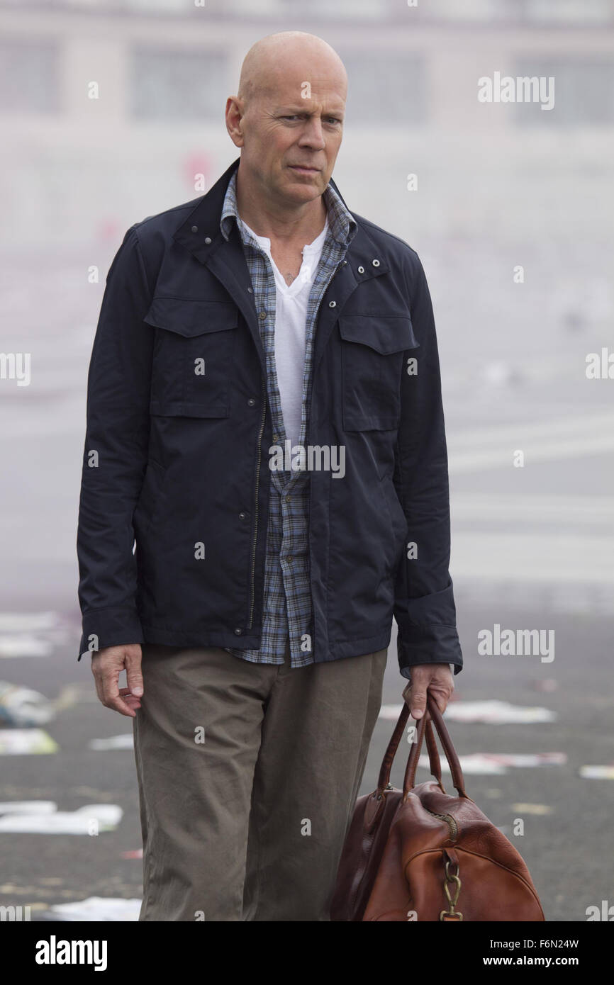 Bruce willis as john mcclane film title die hard hi-res stock ...