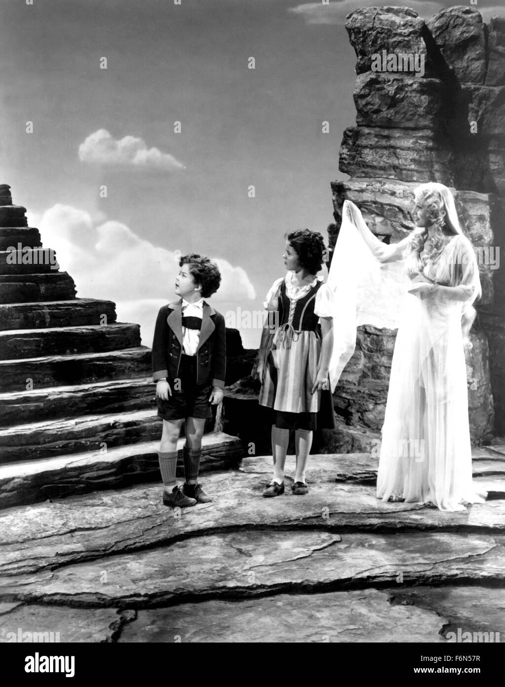 The blue bird 1940 shirley temple Black and White Stock Photos & Images ... The blue bird 1940 shirley temple Black and White Stock Photos & Images ...
