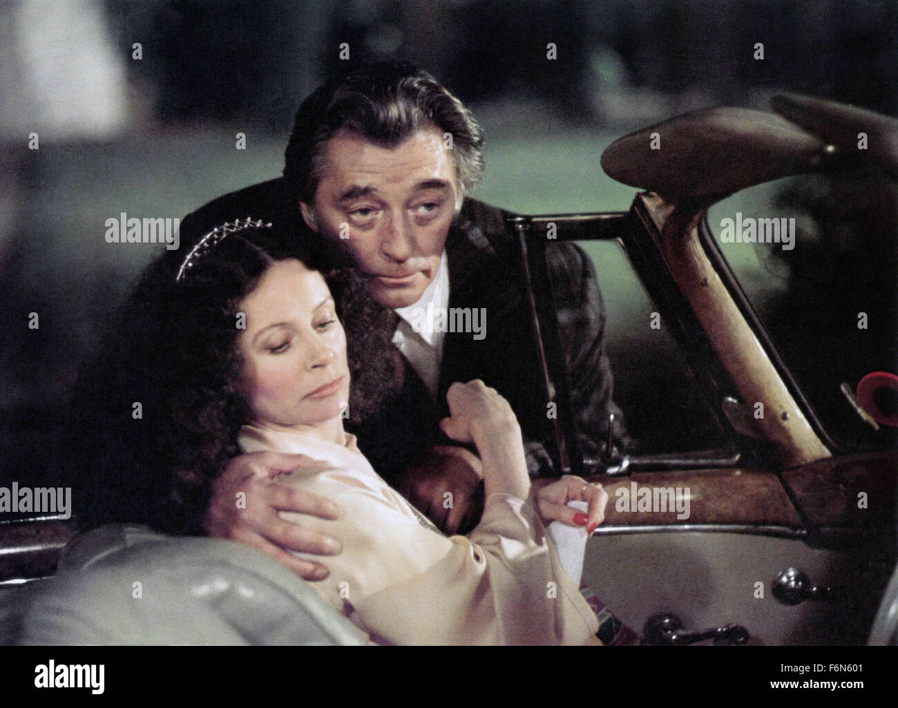 Big sleep sarah miles mitchum hi-res stock photography and images - Alamy
