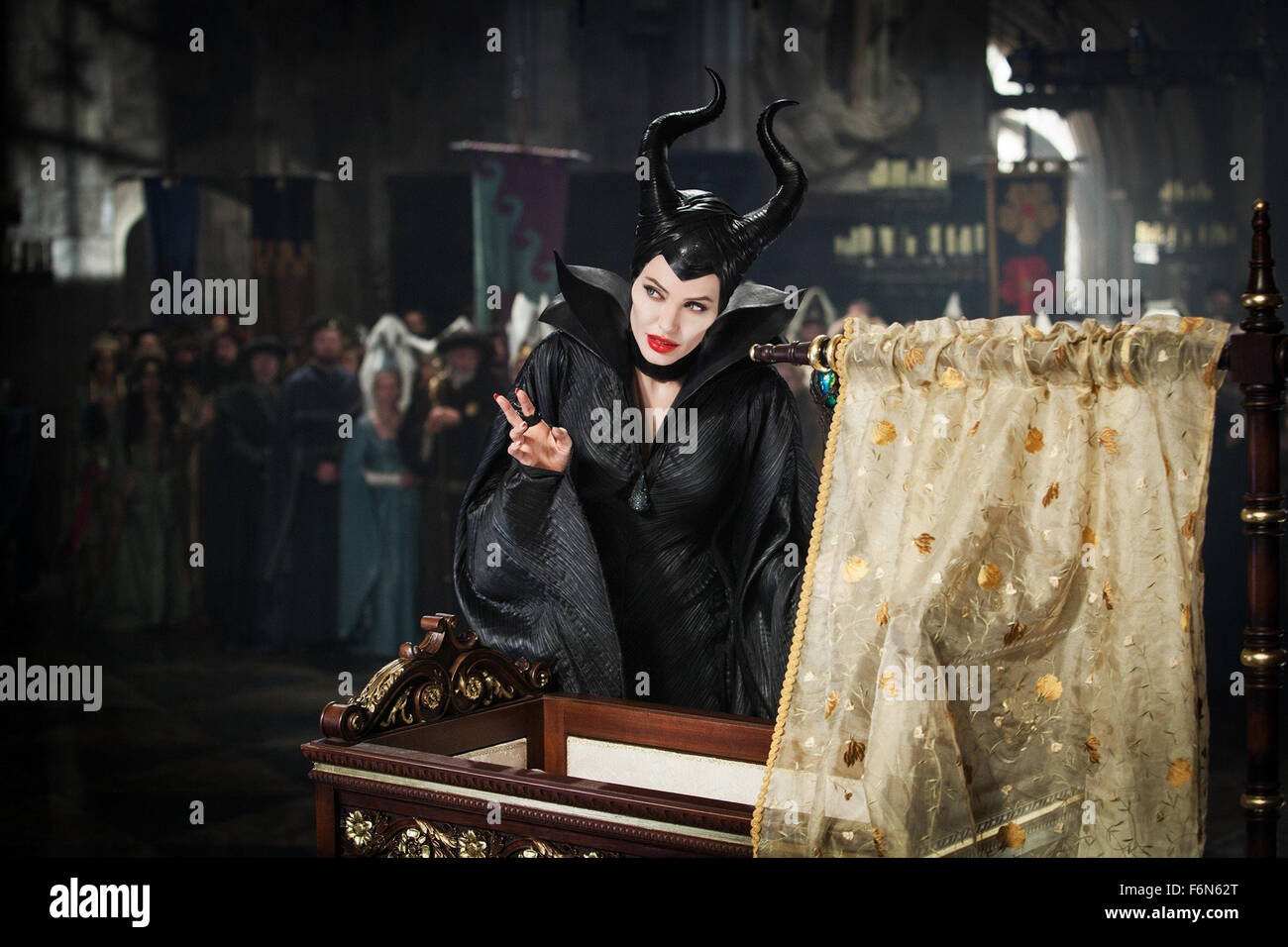 Maleficent 2014 film hi-res stock photography and images - Alamy
