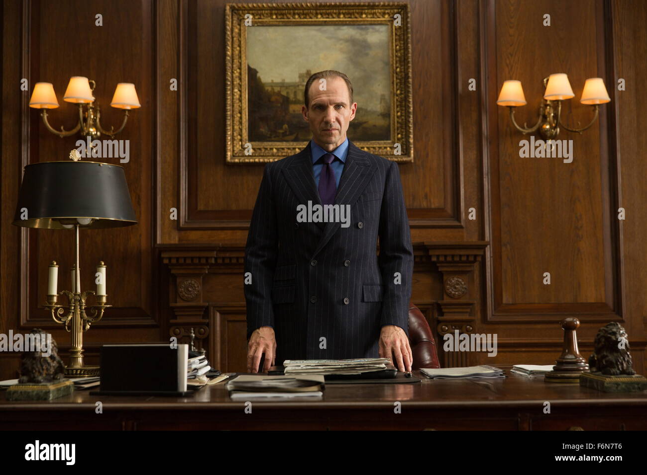 Spectre 2015 pictures hi-res stock photography and images - Alamy