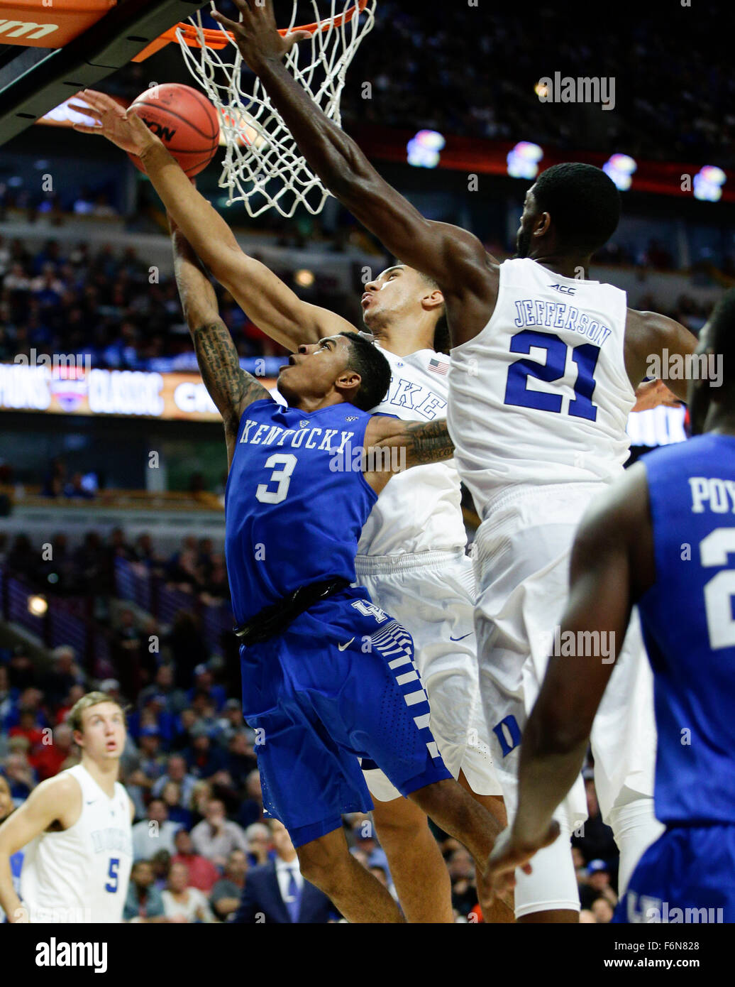 Chicago, IL, USA. 17th Nov, 2015. Kentucky Wildcats guard Tyler Ulis (3 ...