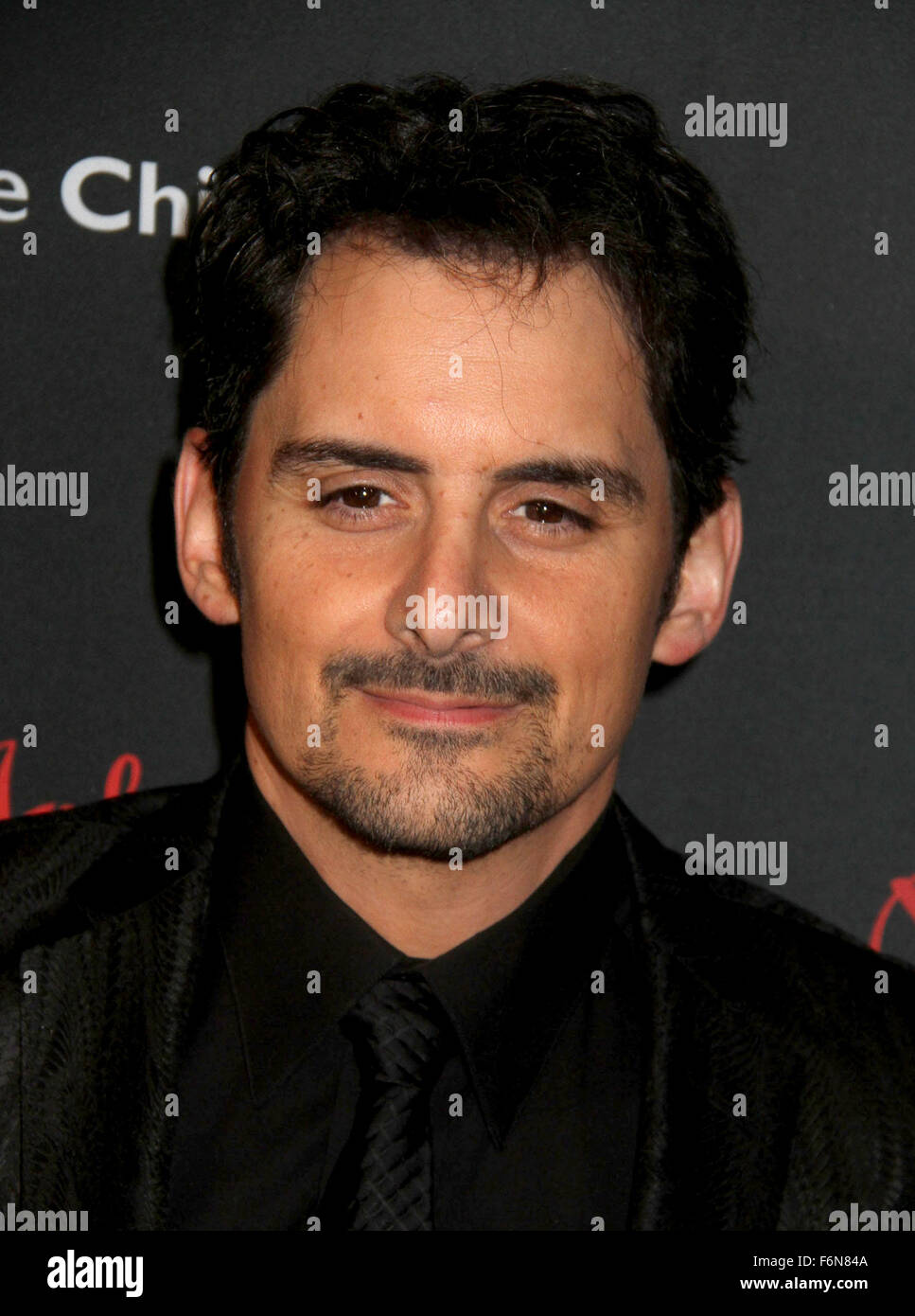 New York, New York, USA. 17th Nov, 2015. Country singer BRAD PAISLEY ...