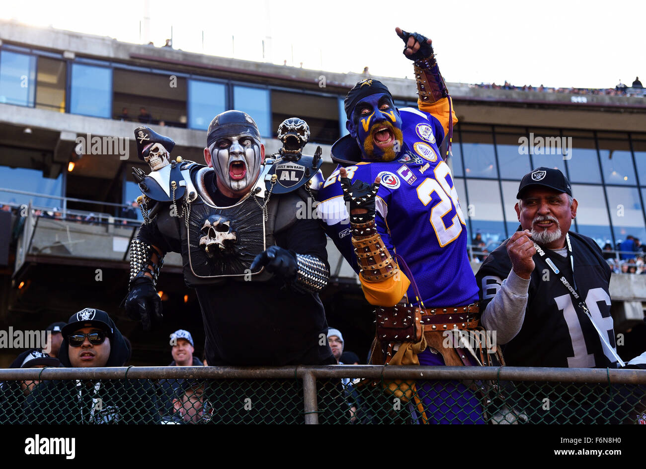 Raider's fans costumes hi-res stock photography and images - Alamy