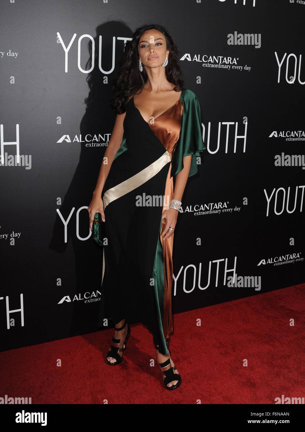 Los Angeles, CA, USA. 17th Nov, 2015. M?d?lina Diana Ghenea at arrivals ...