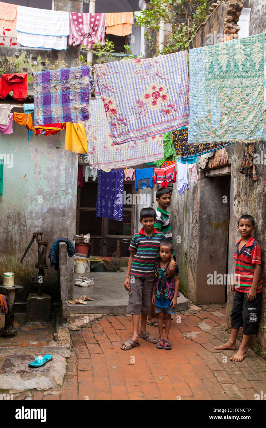 DHAKA, BANGLADESH 17th November: Children insidetheir old house in Old ...