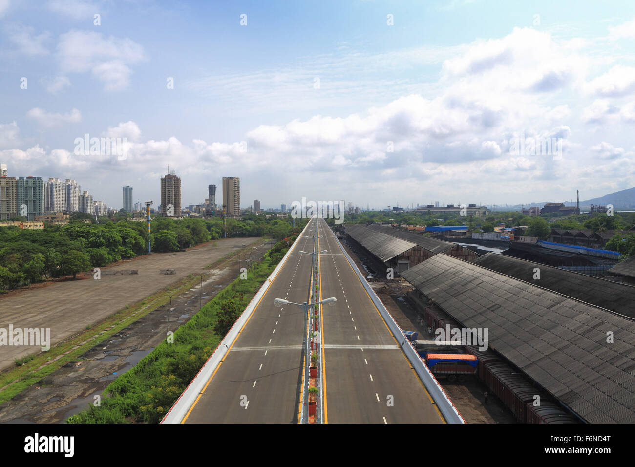Flyover bridge bombay mumbai maharashtra hi-res stock photography and ...