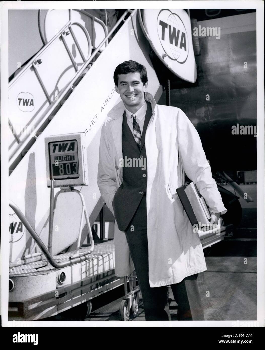 1962 - New York International Airport Actor ANTHONY PERKINS is seen ...