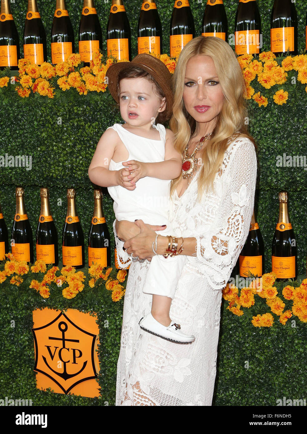 6th Annual Veuve Clicquot Polo Classic Los Angeles at Will Rogers State ...