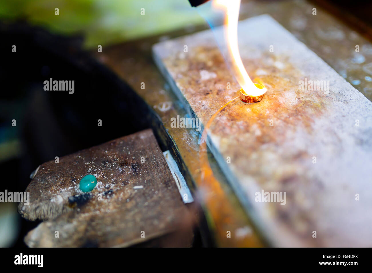 Goldsmith working on ring hi-res stock photography and images - Alamy