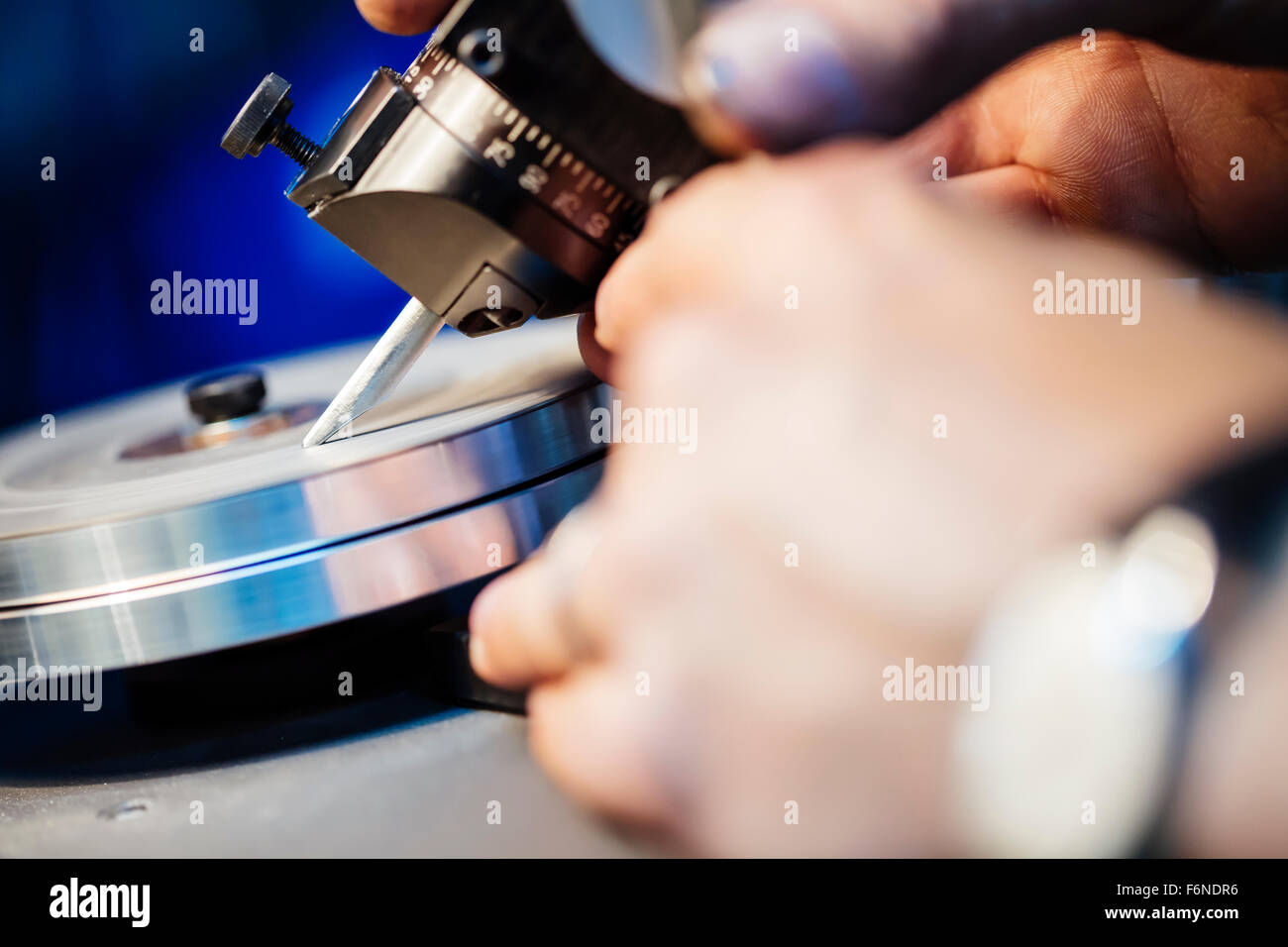 Sharpen knife hi-res stock photography and images - Alamy