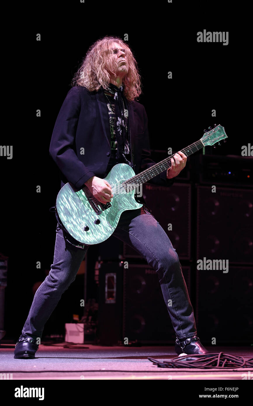 David lowy of the dead daisies hi-res stock photography and images - Alamy