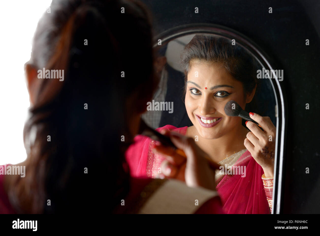 Indian bride back hi-res stock photography and images - Alamy
