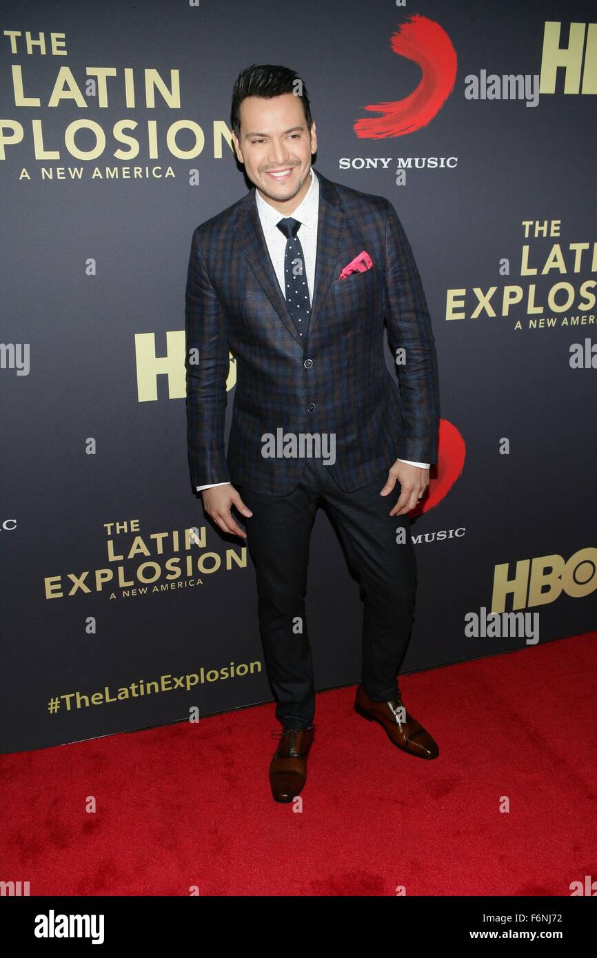 Las Vegas, NV, USA. 17th Nov, 2015. Victor Manuelle at arrivals for THE ...