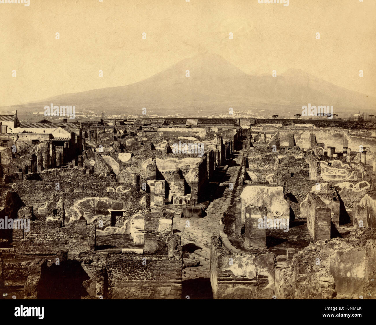 Vesuvius and pompeii hi-res stock photography and images - Alamy