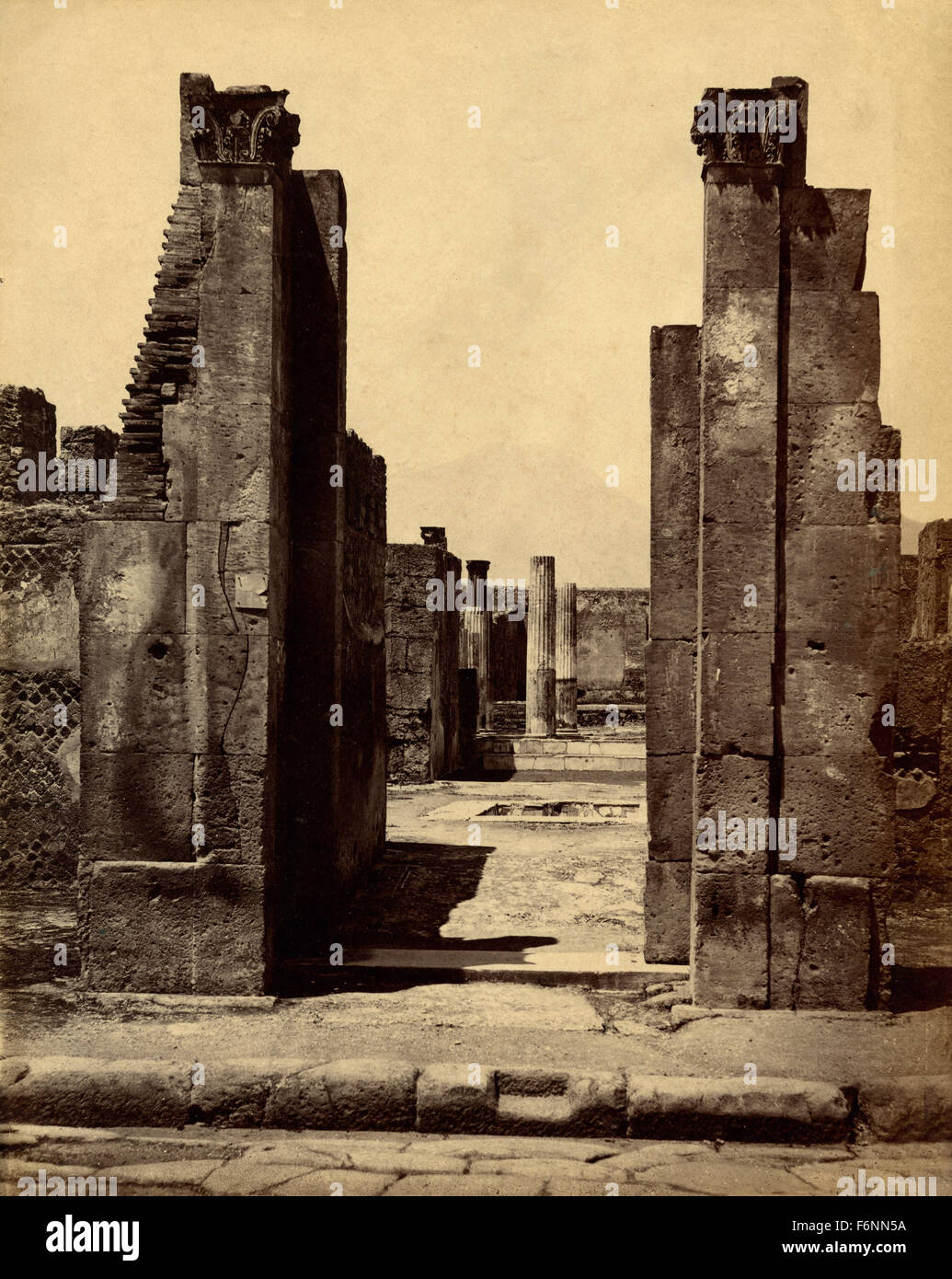 Remains of Roman buildings, Pompeii, Italy Stock Photo - Alamy