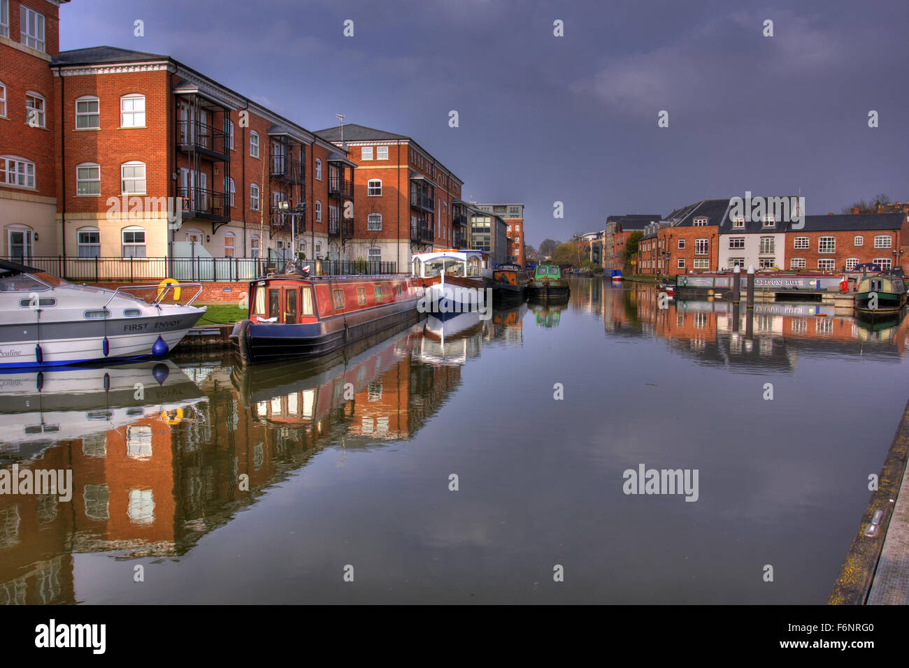 Diglis Basin Worcester canal with reflections of boats and buildings ...