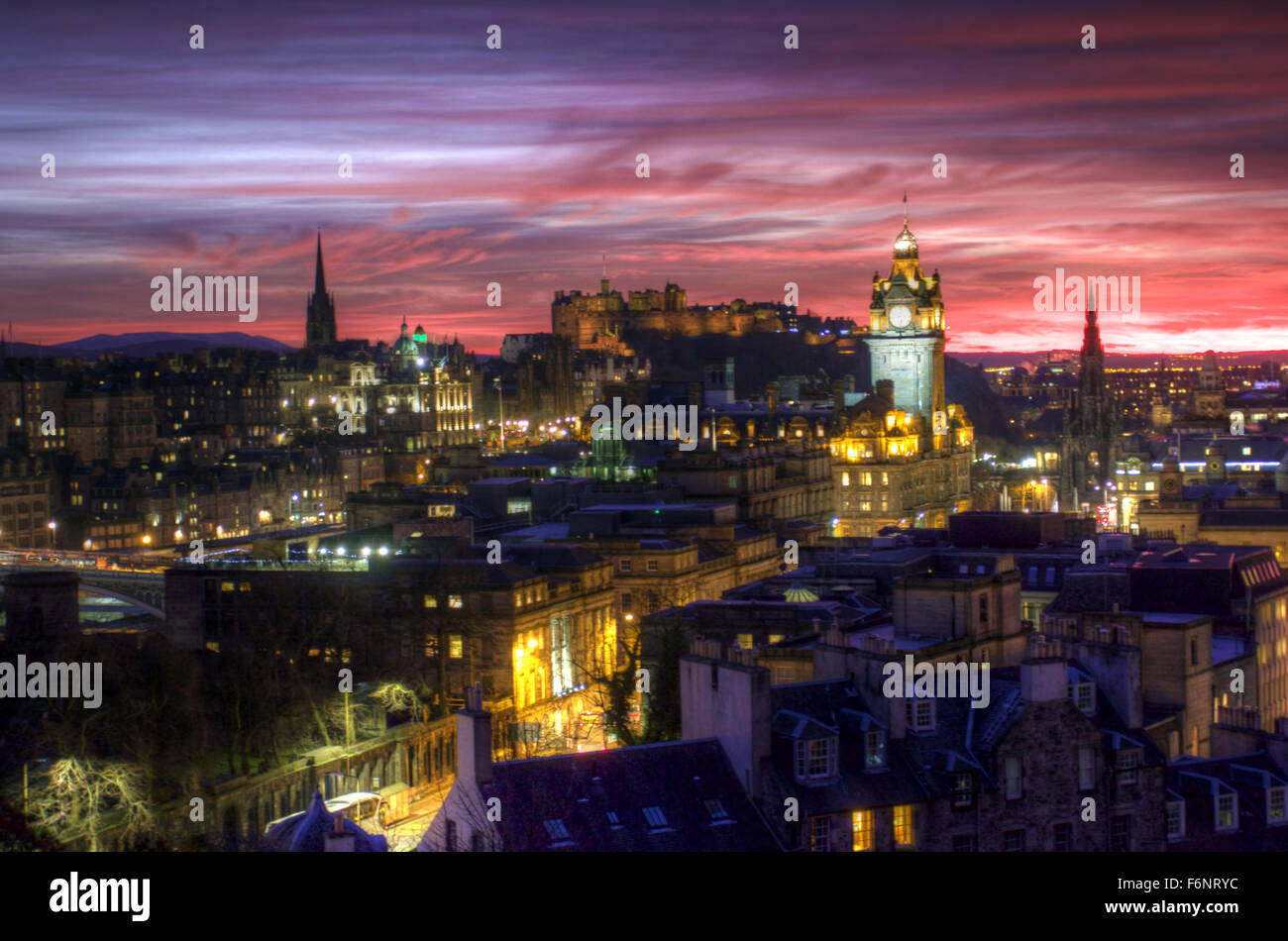 Edinburgh skyline night hi-res stock photography and images - Alamy