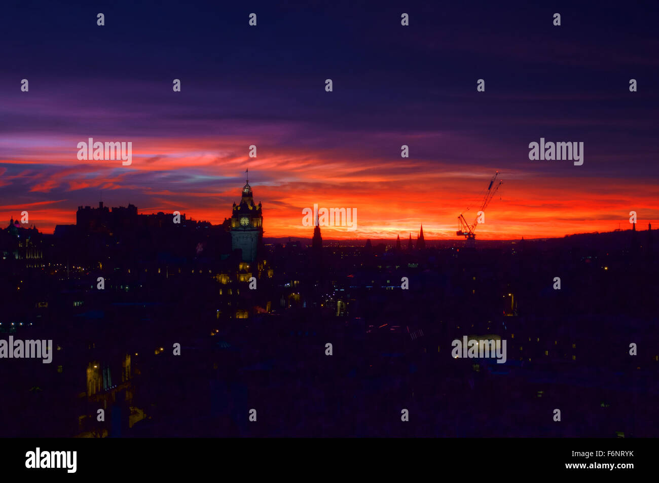 Edinburgh sunset skyline hi-res stock photography and images - Alamy